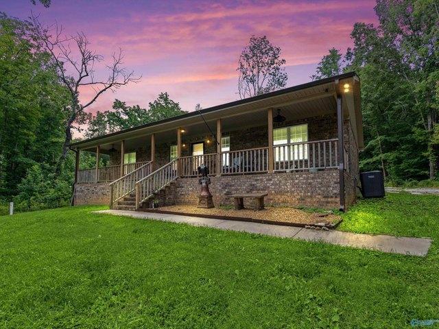 7486 Snake Rd, Athens, AL 35611