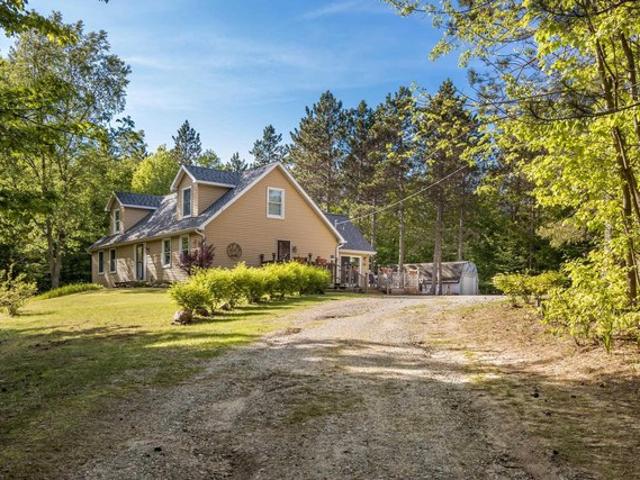 7488 Traverse Rd, Thompsonville, MI 49683