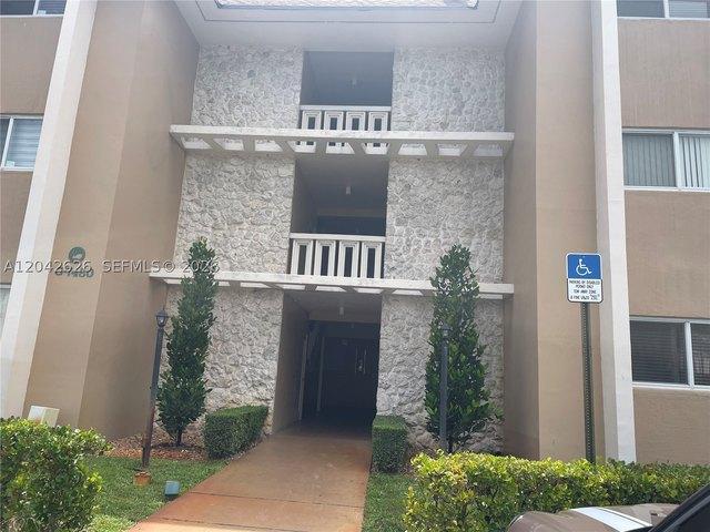 7480 Miami Lakes Dr Apt G205, Miami Lakes, FL 33014