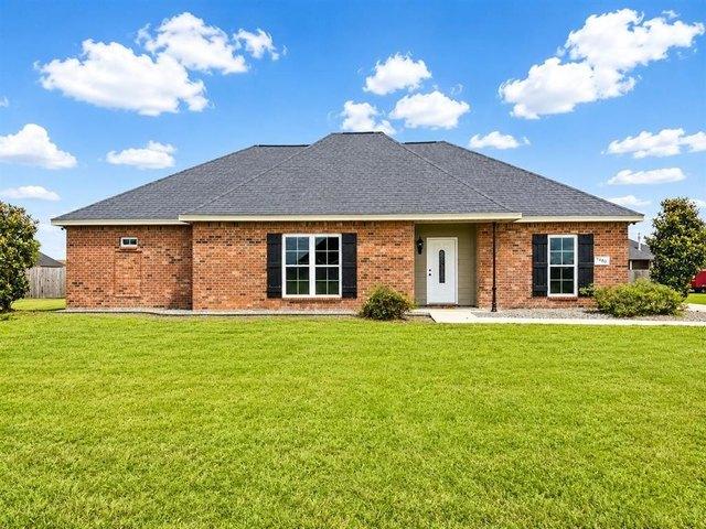 7480 Palomino Dr, Iowa, LA 70647