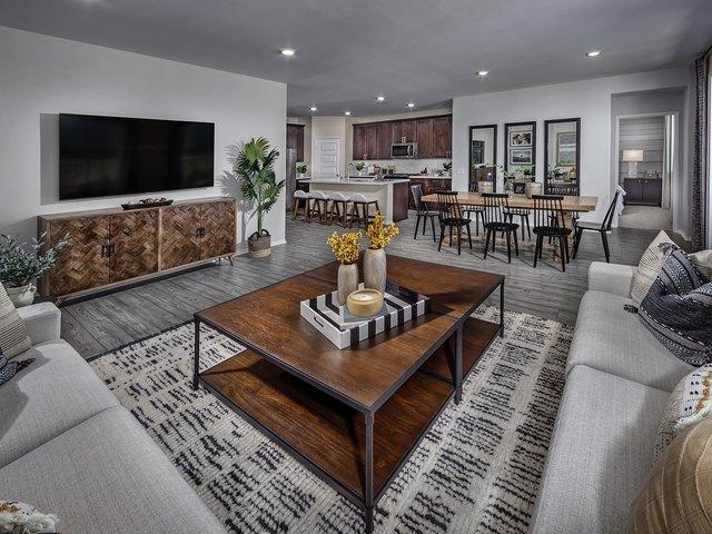 74825 Trousdale Dr, Palm Desert, CA 92211