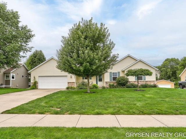 7483 Medinah Dr, Hudsonville, MI 49426