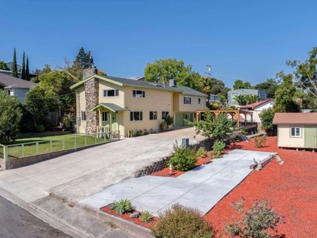 748 3rd Ave, Pinole, CA 94564