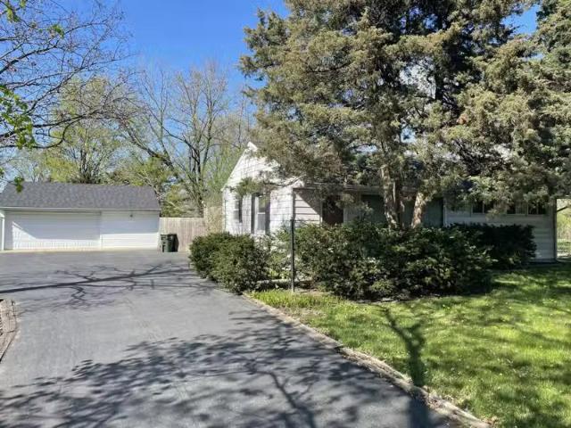 748 73RD CT, WILLOWBROOK, IL 60527 Single Family Residence For.