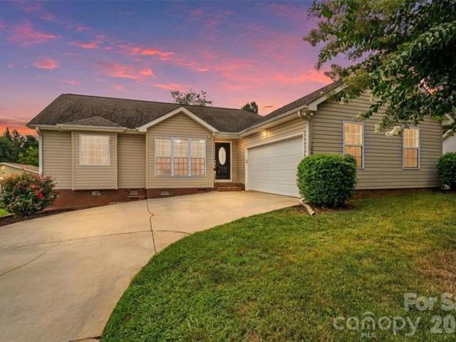 748 Chipmeadow Ln, York, SC 29745