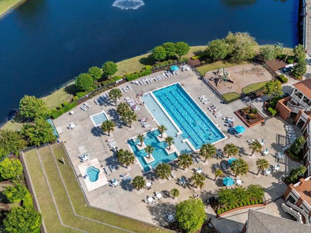748 Crystal Water Way