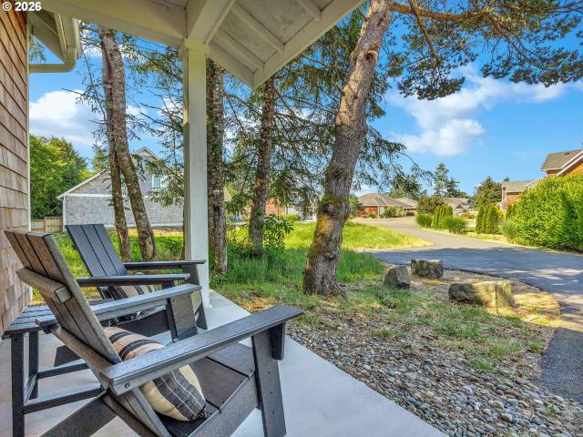 748 creekside dr