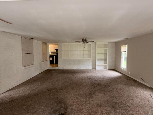 748 Greenhill Drive NE