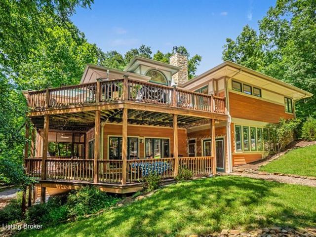 748 Greensward Dr, Clarkson, KY 42726
