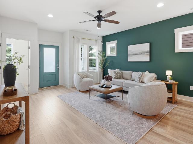748 Groveview Wynd