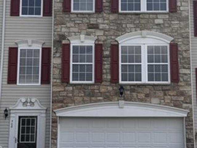 748 Freedom Dr, Carnegie, PA 15106