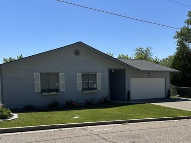 748 Hughes Dr, Payette, ID 83661