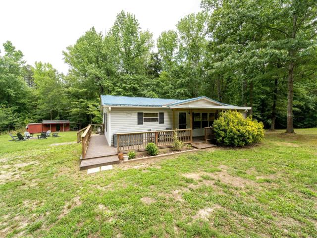 748 Hunters Circle