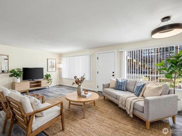 748 S Cloverdale St Apt 6, Seattle, WA 98108