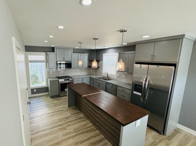 748 Seminary St, Kansas City, KS 66103