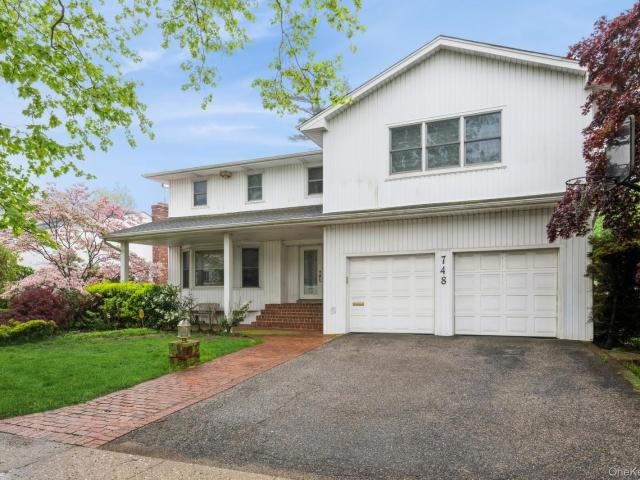 748 Sherwood St, Valley Stream, NY 11581 | MLS #821399