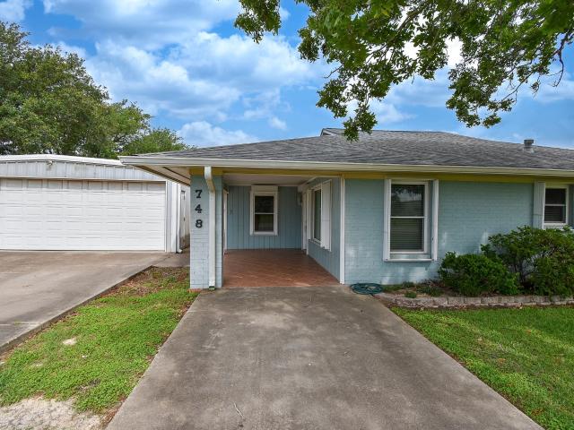 748 W Bayshore Drive