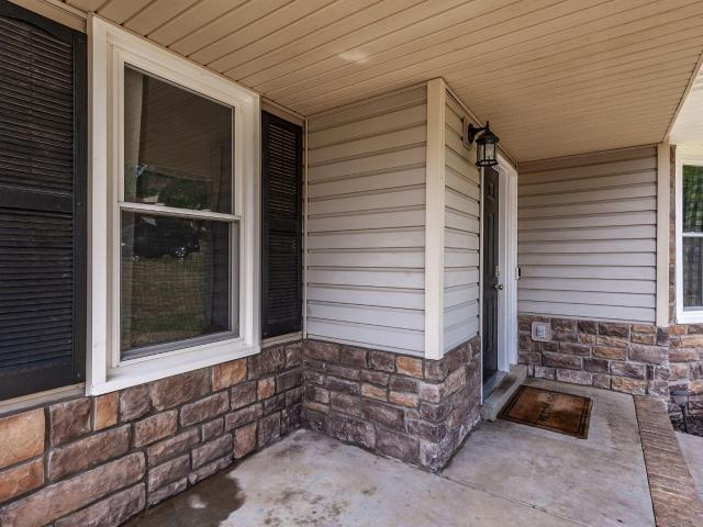 748 W Creek Drive