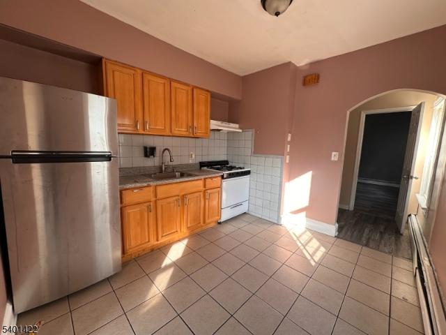 748 Trumbull St # 2