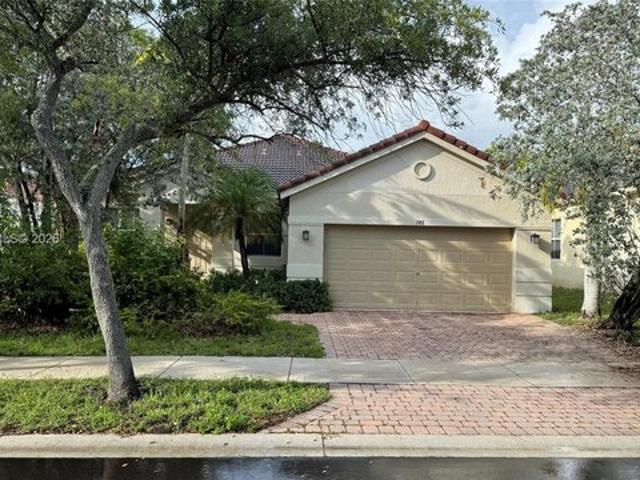 748 Tulip Cir, Weston, FL 33327