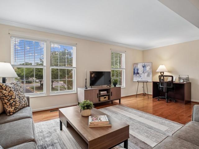 7496 Gadsby Square