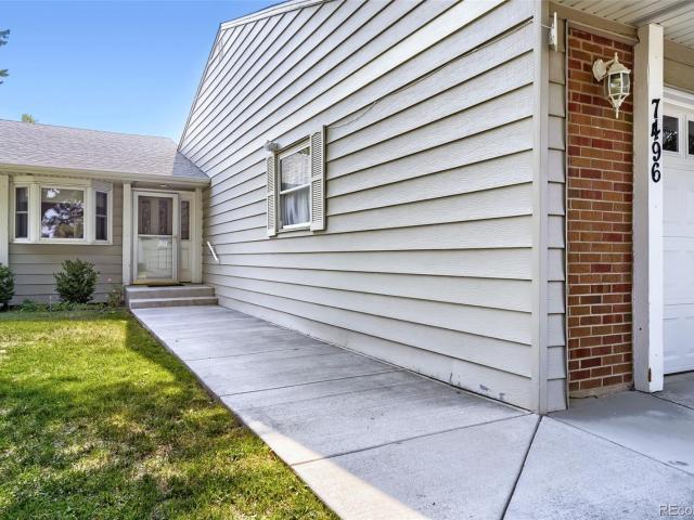 7496 W Cedar Circle