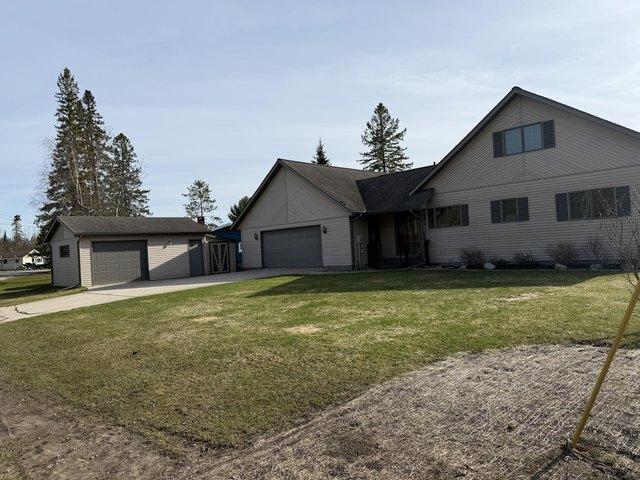 7498 N Millecoquin Lake Rd, Engadine, MI 49827