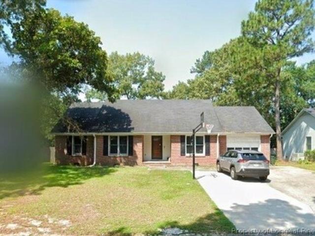7490 Fairpoint Dr, Fayetteville, NC 28314