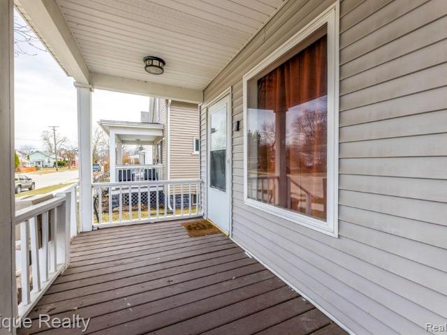 749 16th Street