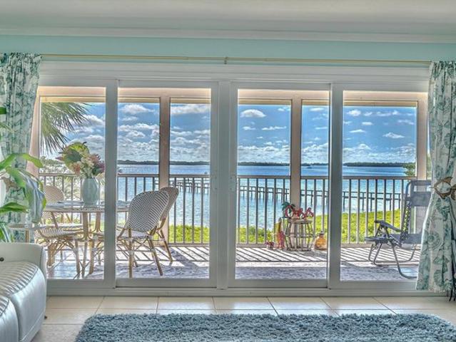 749 Manatee Ave Unit 749, Holmes Beach, FL 34217
