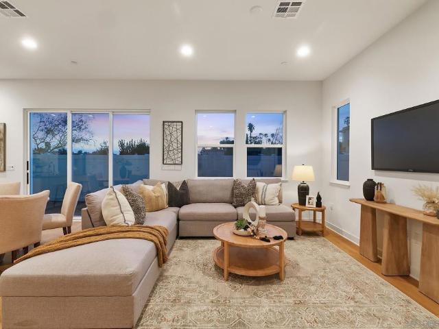 749 Michael Ct