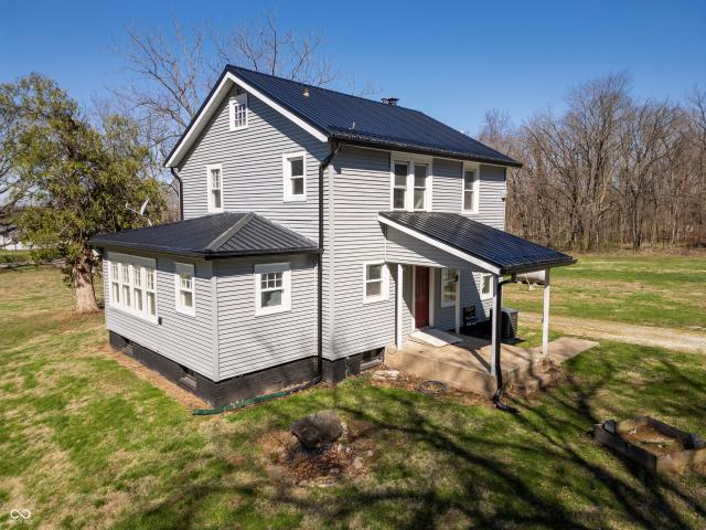 749 S River Road