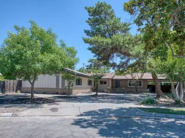 749 Pico Avenue W, Fresno, CA 93705 648690849