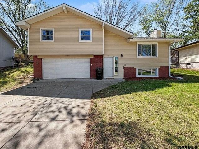 749 W Leon Dr, Lincoln, NE 68521