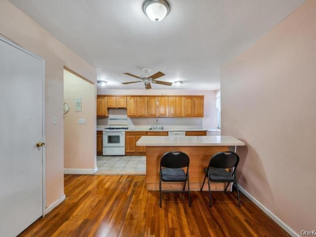 74 45 Yellowstone Boulevard, Unit 5G