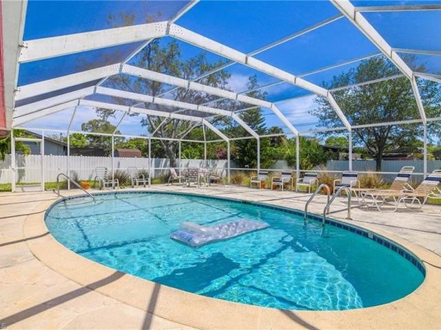 74 8th St, Bonita Springs, FL 34134