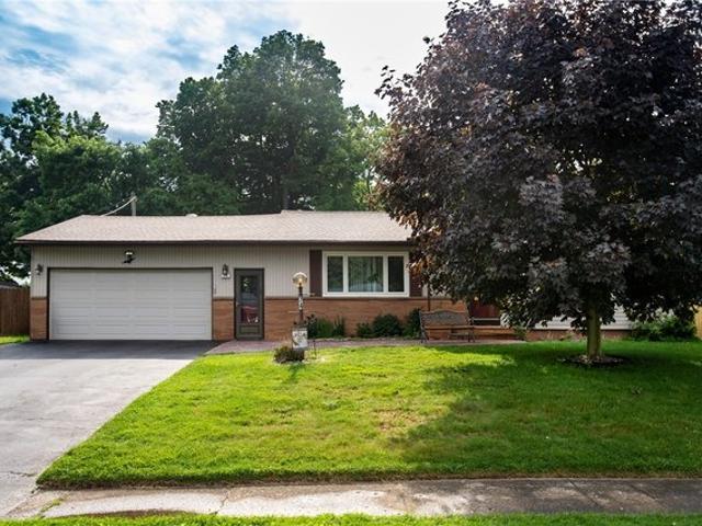 74 Tarwood Dr, Rochester, NY 14606