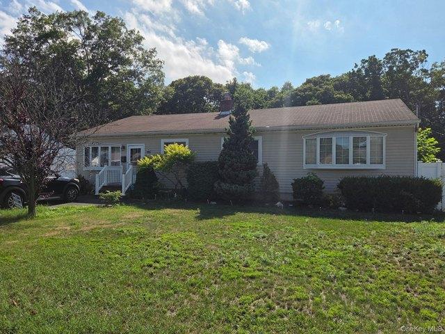 74 Tree Rd, Centereach, NY 11720