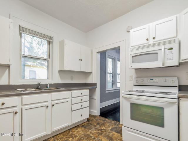 74 W 27th St, Jacksonville, FL 32206 | MLS #2133 | Compass