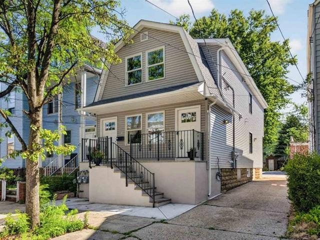 74 W 52nd St, Bayonne, NJ 07002