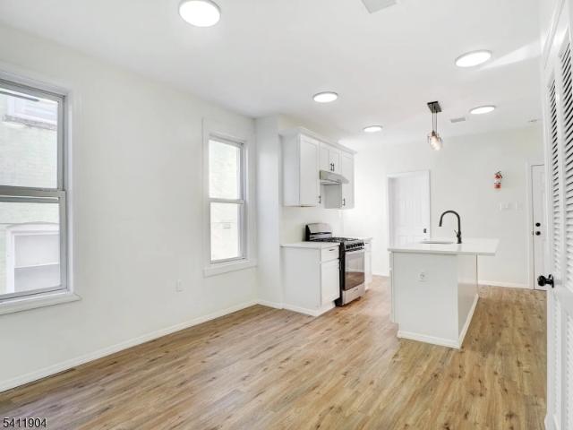 74 Winthrop St