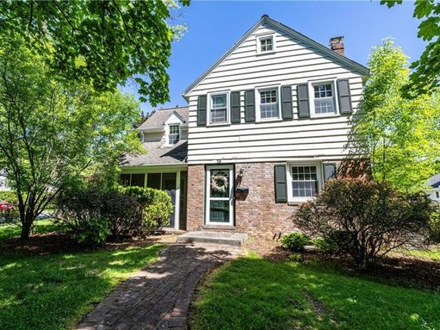 74 Avalon Dr, Rochester, NY 14618