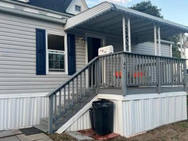 74 B Cool Breeze Dr, Middle River, MD 21220