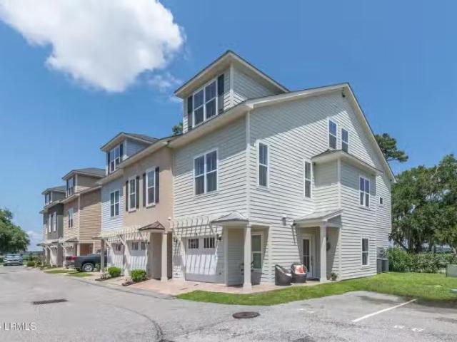 74 Battery Creek Club Drive, Beaufort, SC 29902