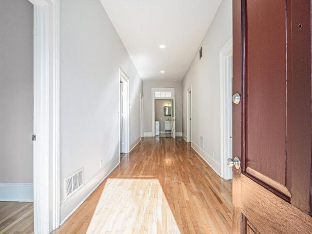 74 Boulevard SE