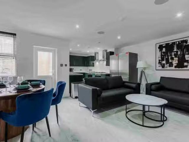 74 Carholme Road, LN1 6 Beds 6 Baths