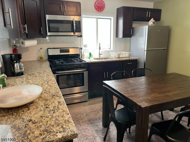 74 Chambers St # 4