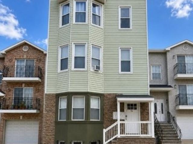 74 Chambers St Apt 4, Newark, NJ 07105