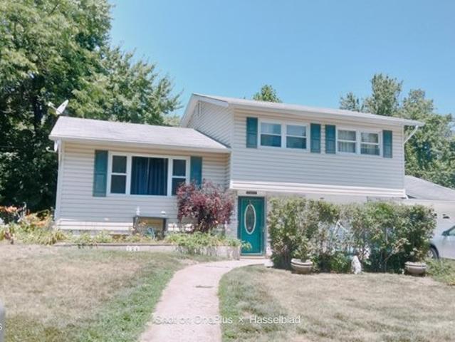 74 Citadel Dr, Jackson, NJ 08527