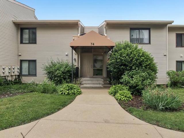 74 Commonwealth Ct Apt 2, Vernon Hills, IL 60061